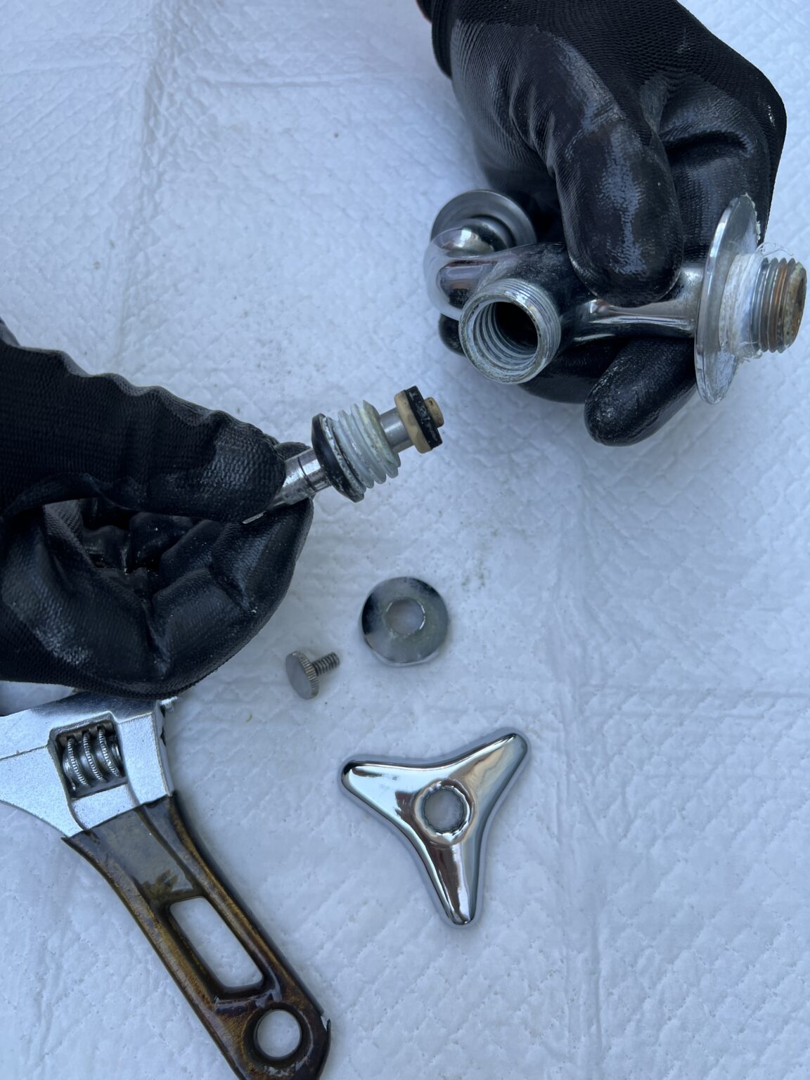 蛇口から水が止まらないときの緊急対応とdiy修理ガイド 【公式】ミズのホットライン|水漏れや水トラブルを即日解決